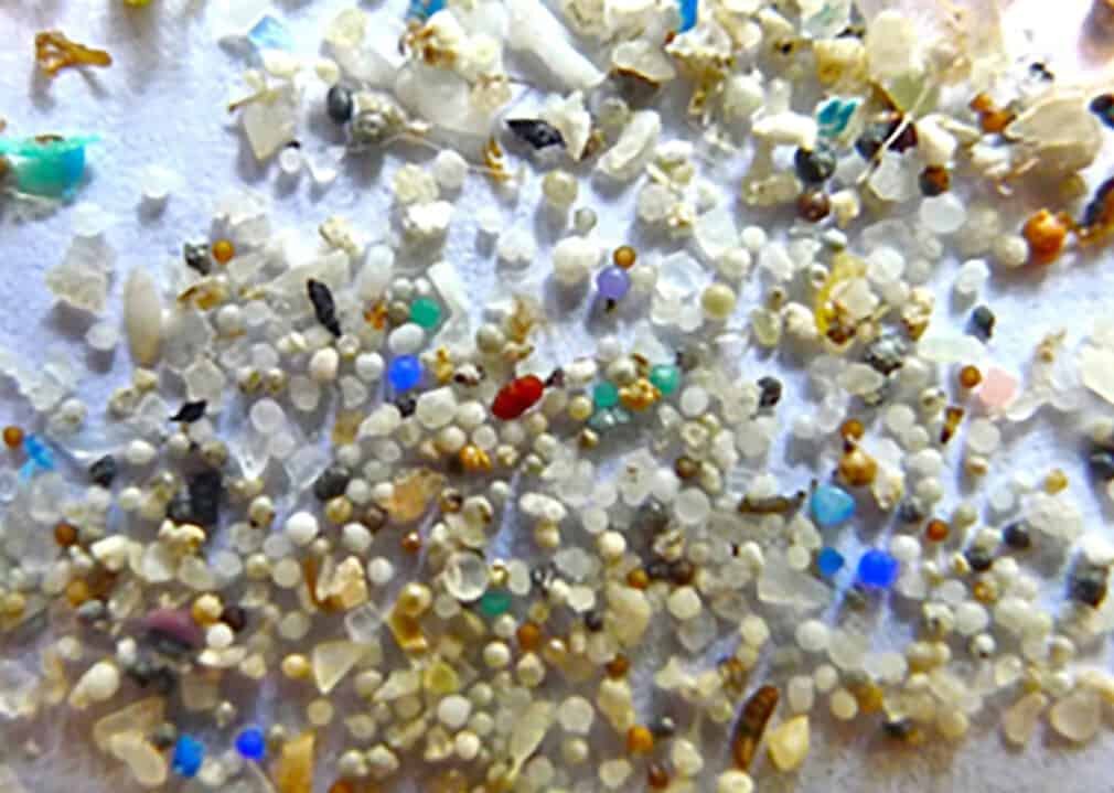 Microplásticos, qué son, problemas y soluciones | Salud natural para todos